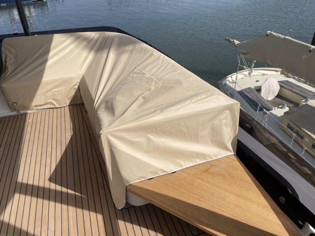 Cockpit bench cover for Motor boat | NVequipment