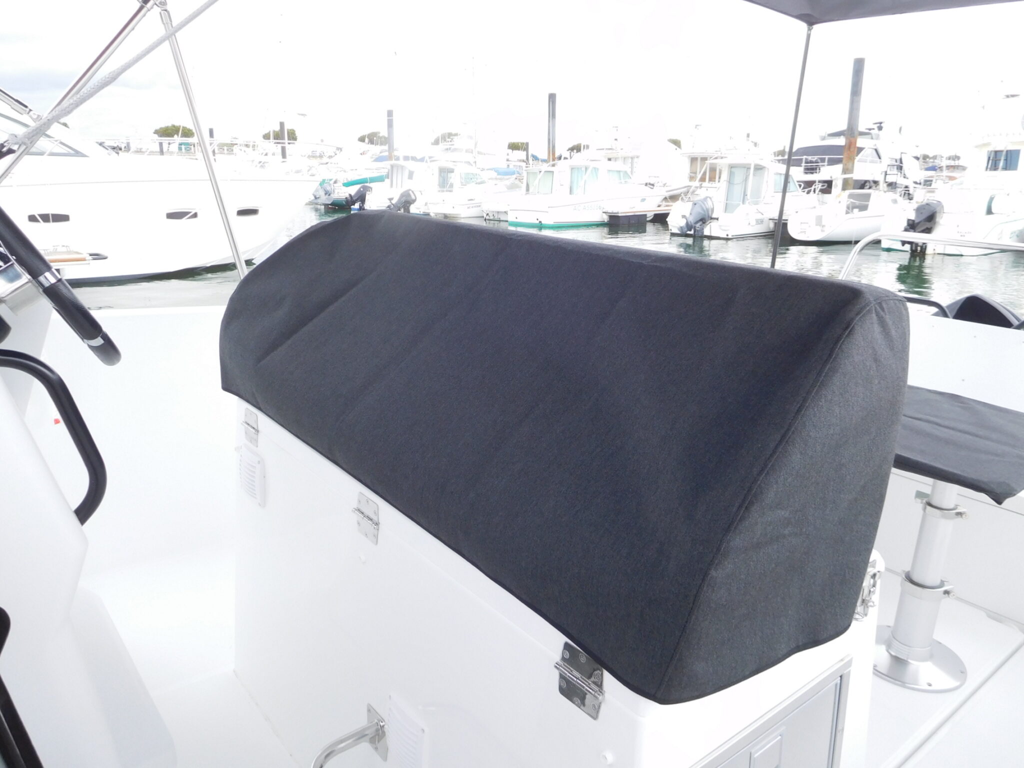 Leaning post cover for Motor boat | NVequipment