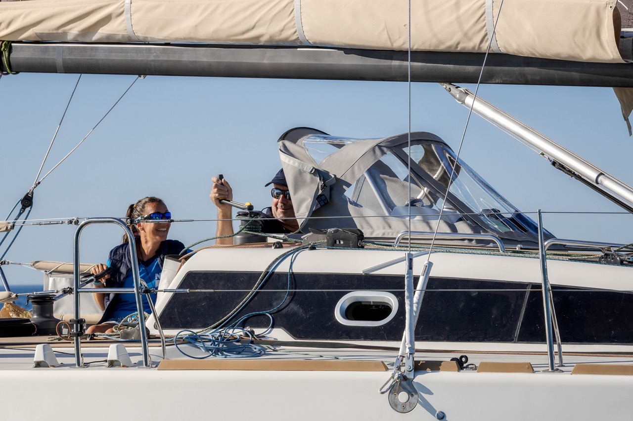 Universal Companionway Sprayhood for Sailing boat | NVequipment